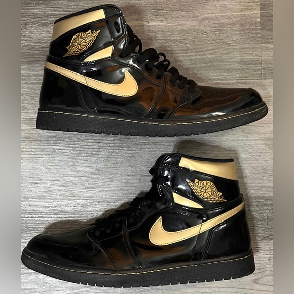 Jordan | Shoes | Air Jordan Retro High Og Black Metallic Gold 55588 032 ...